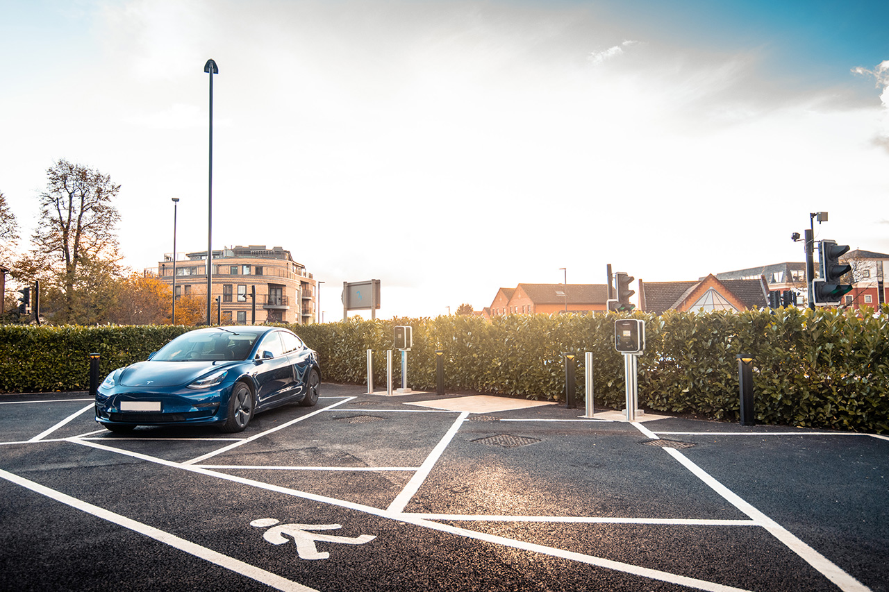 RAW Charging Hub | Supported by TSG