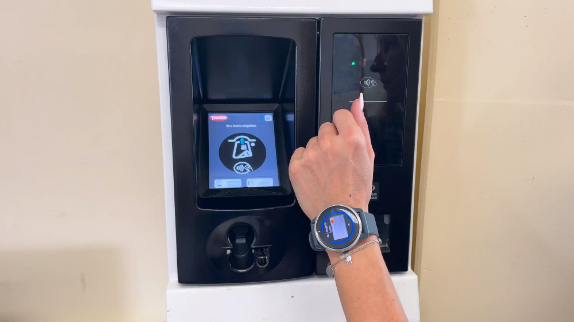 Kontaktloses Bezahlen mit Ihrer Smartwatch - TSG | Technical Services ...