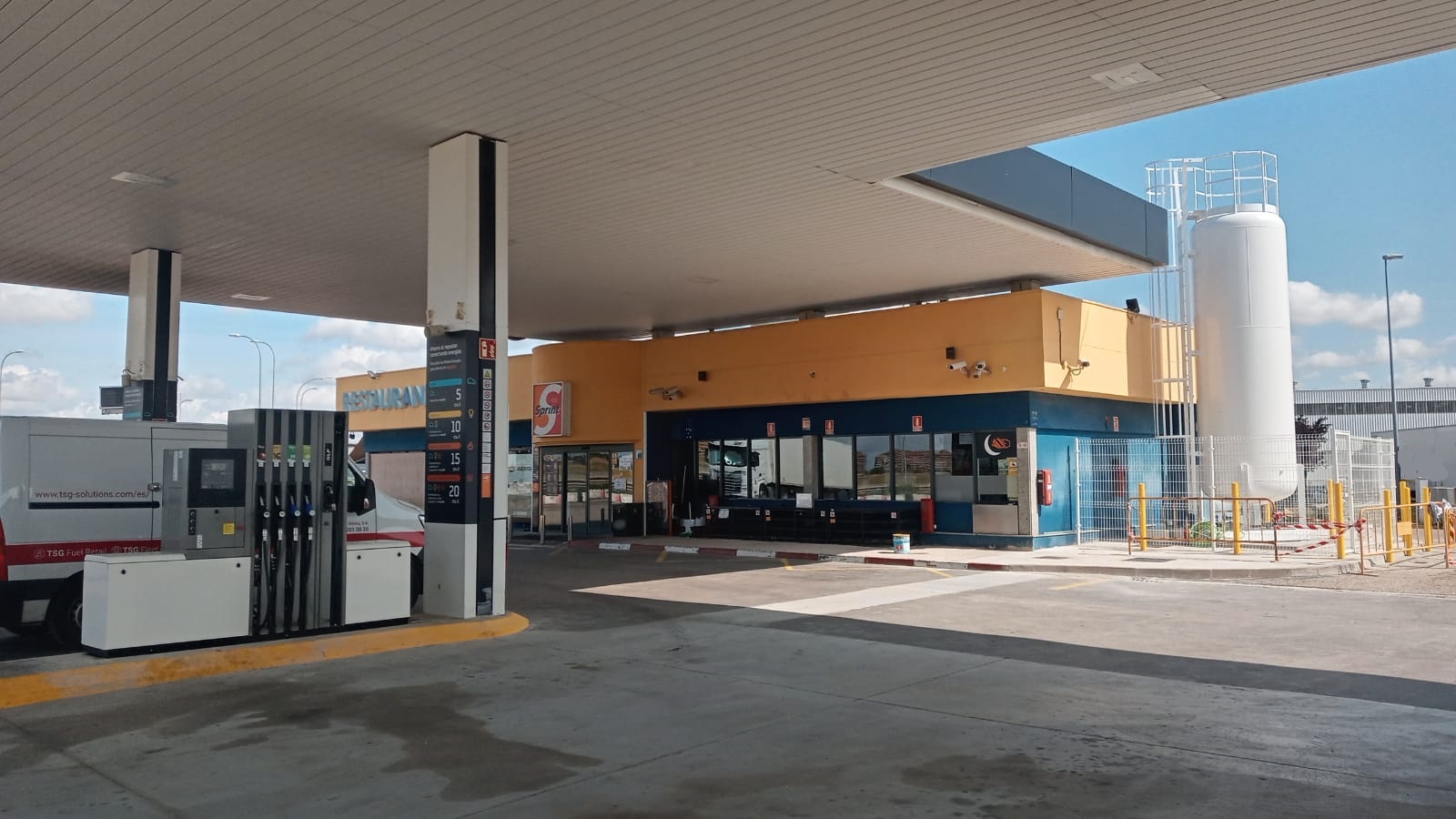 Instalación de nuevas soluciones para carburantes, GLP y Adblue en ...