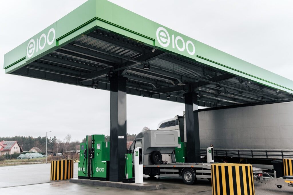 Installation of the largest E100 self-service station in Poland - TSG